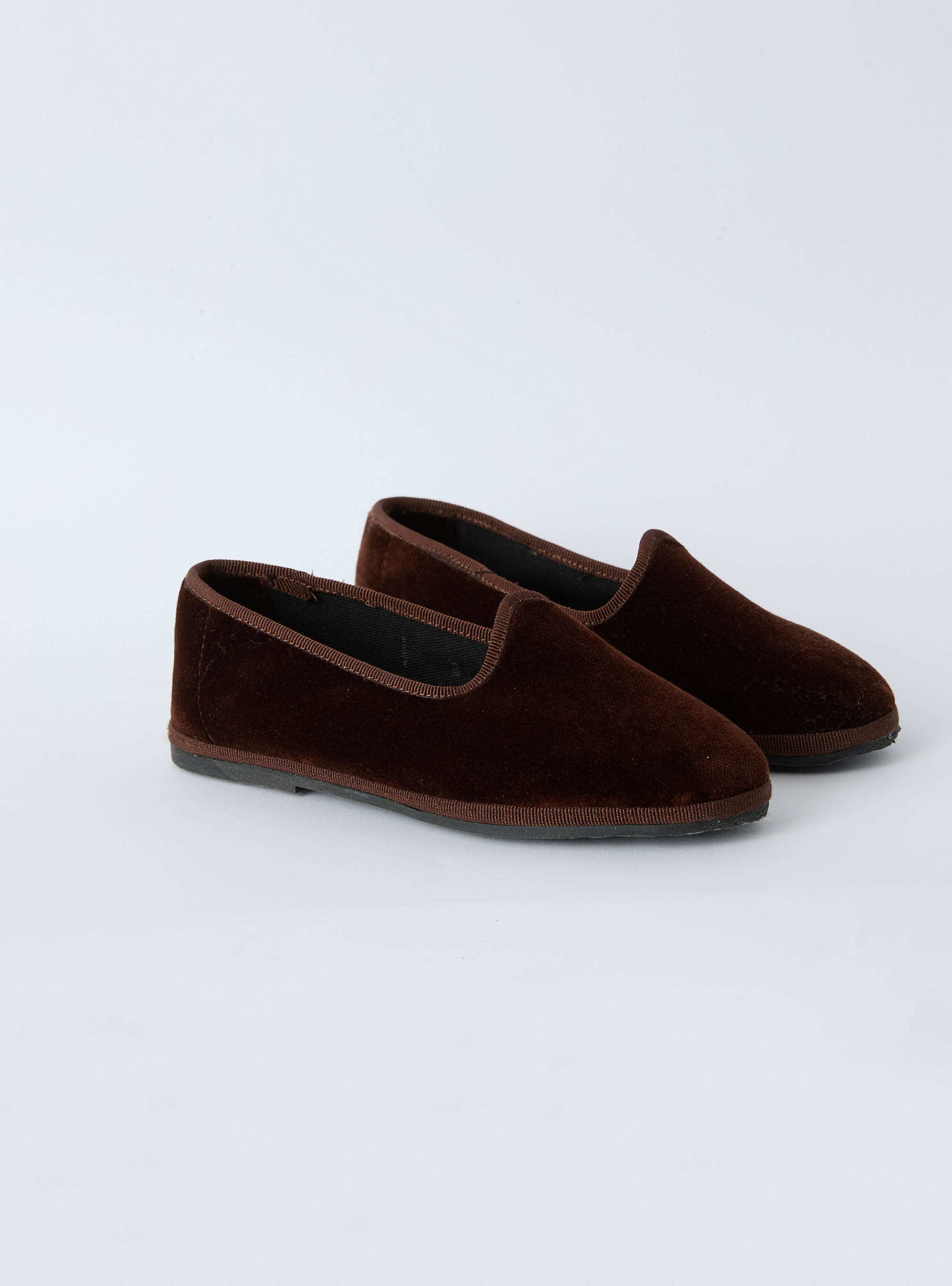 Smooth velvet slippers | Il Gufo